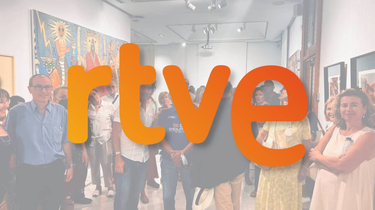 Antonio Camaró entrevistado por Televisión Española durante su última exposición de Homo Ethicus ...